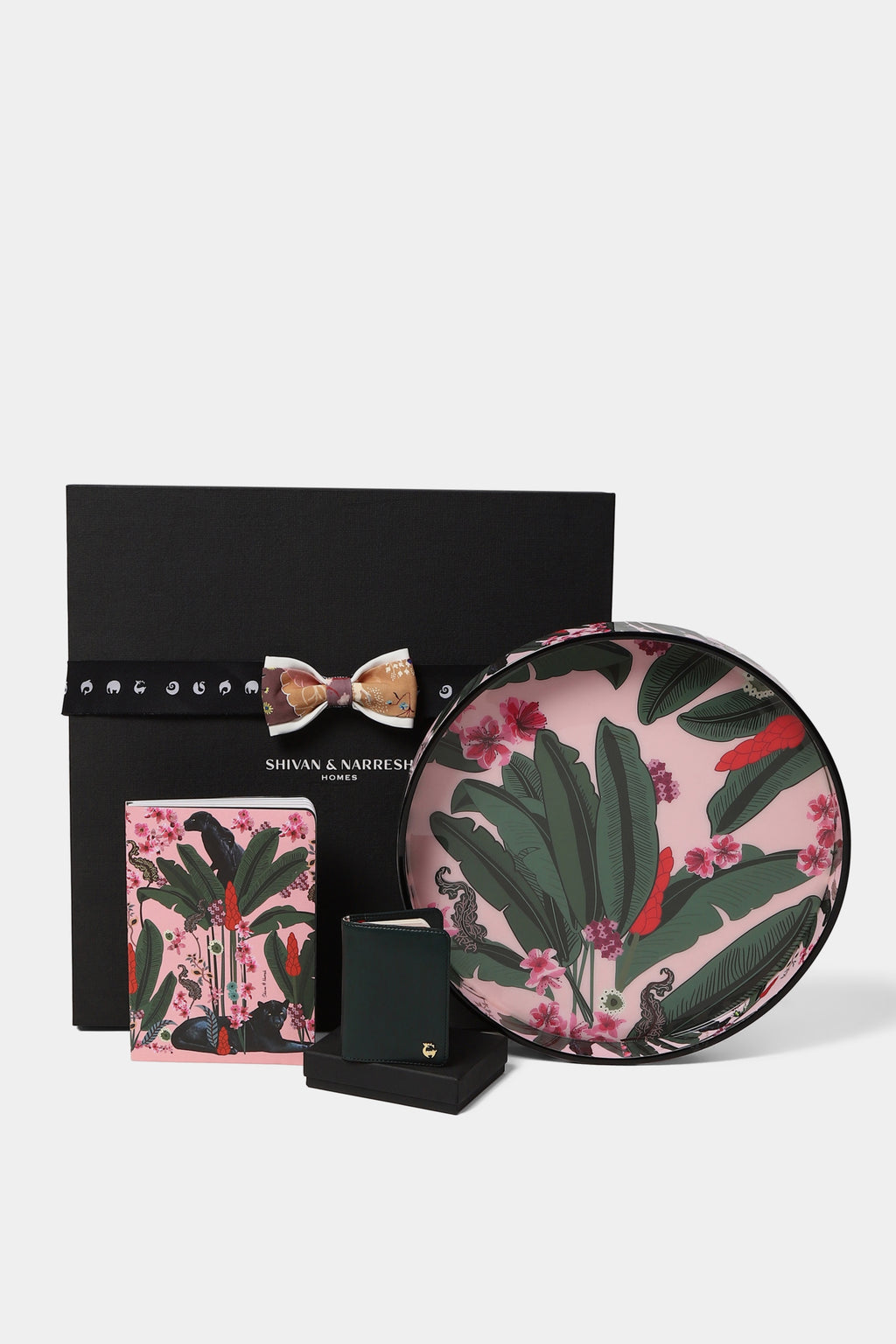 Palmera Collectibles Gift Set available only at Shivan and Narresh ...